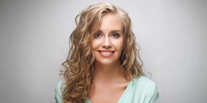 Discover the Different Types of Wavy Hair for Women – Controlled Chaos