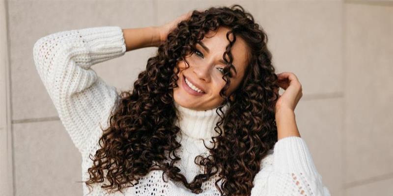 Hair Curl Scale: How to Measure and Master Your Curl Pattern ...